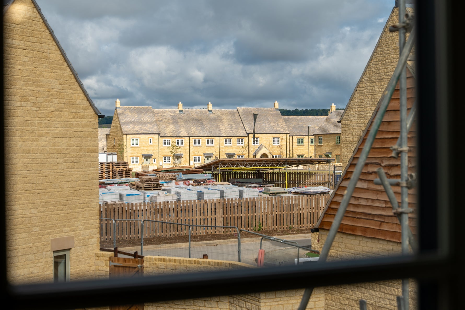 Mastic Works | Professional Mastic Application Services UK