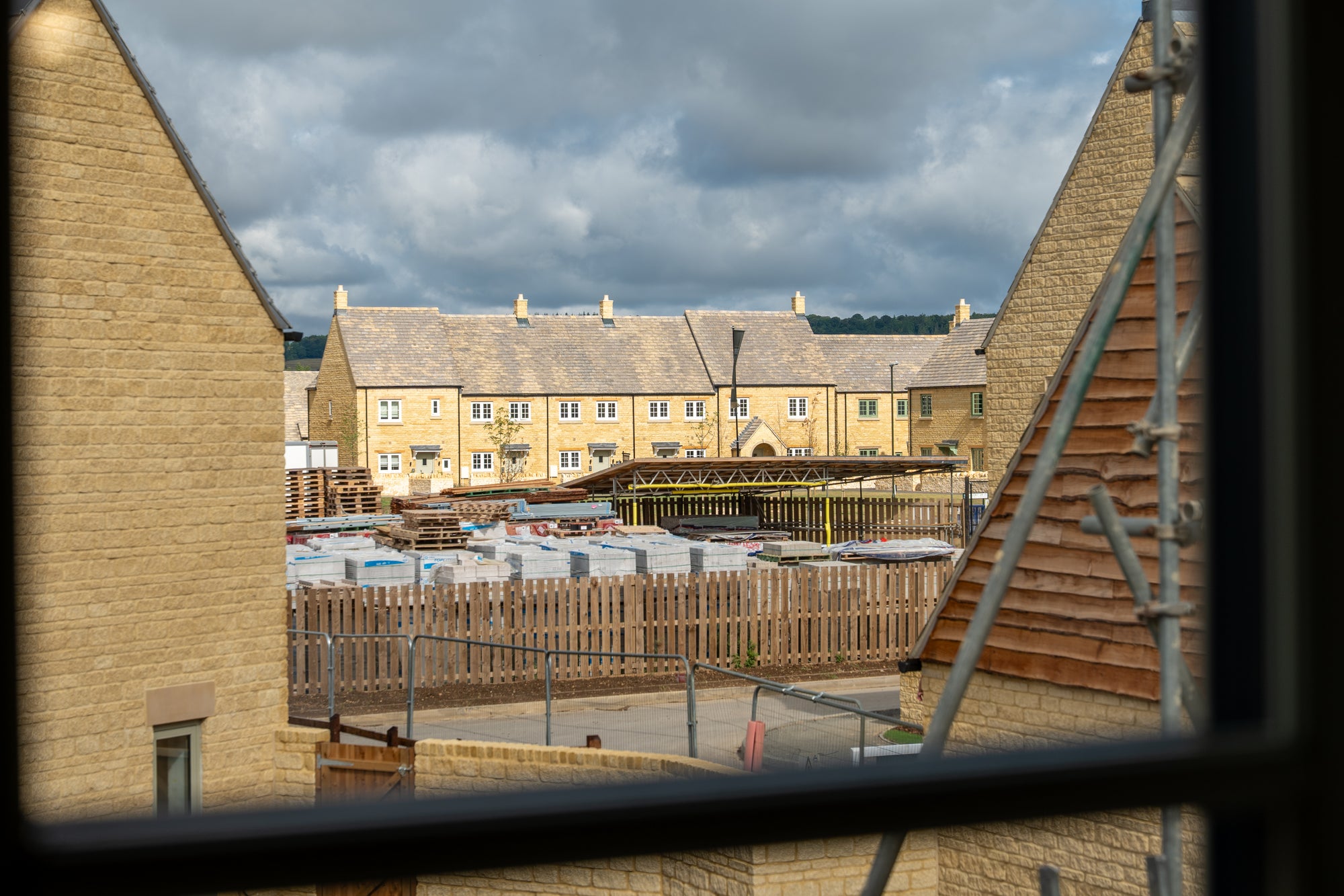 Mastic Works | Professional Mastic Application Services UK